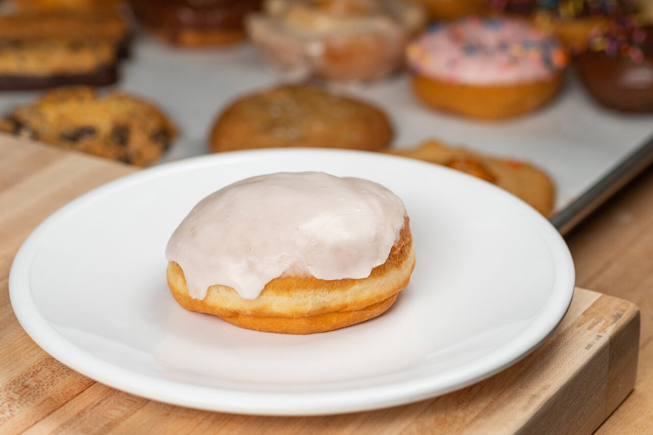 Donut Star Brings Out-Of-This-World Offerings to Lakeville - Cities ...